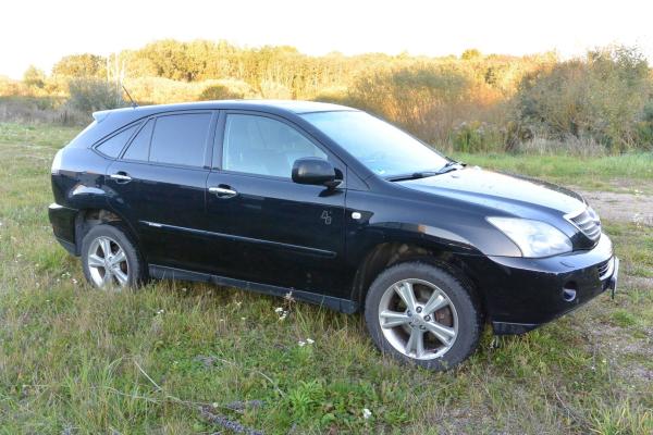 Black Lexus RX 400h 2008 in Vilnius, with an engine capacity of 3.30 L and mileage of 268 thousand km for 6400 €, photo 3 on AUTOMOTO.COM.LV
