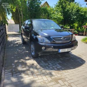 Black Lexus RX 400h 2009 in Trakai, with an engine capacity of 3.30 L and mileage of 343 thousand km for 7200 €, photo 9 on AUTOMOTO.COM.LV