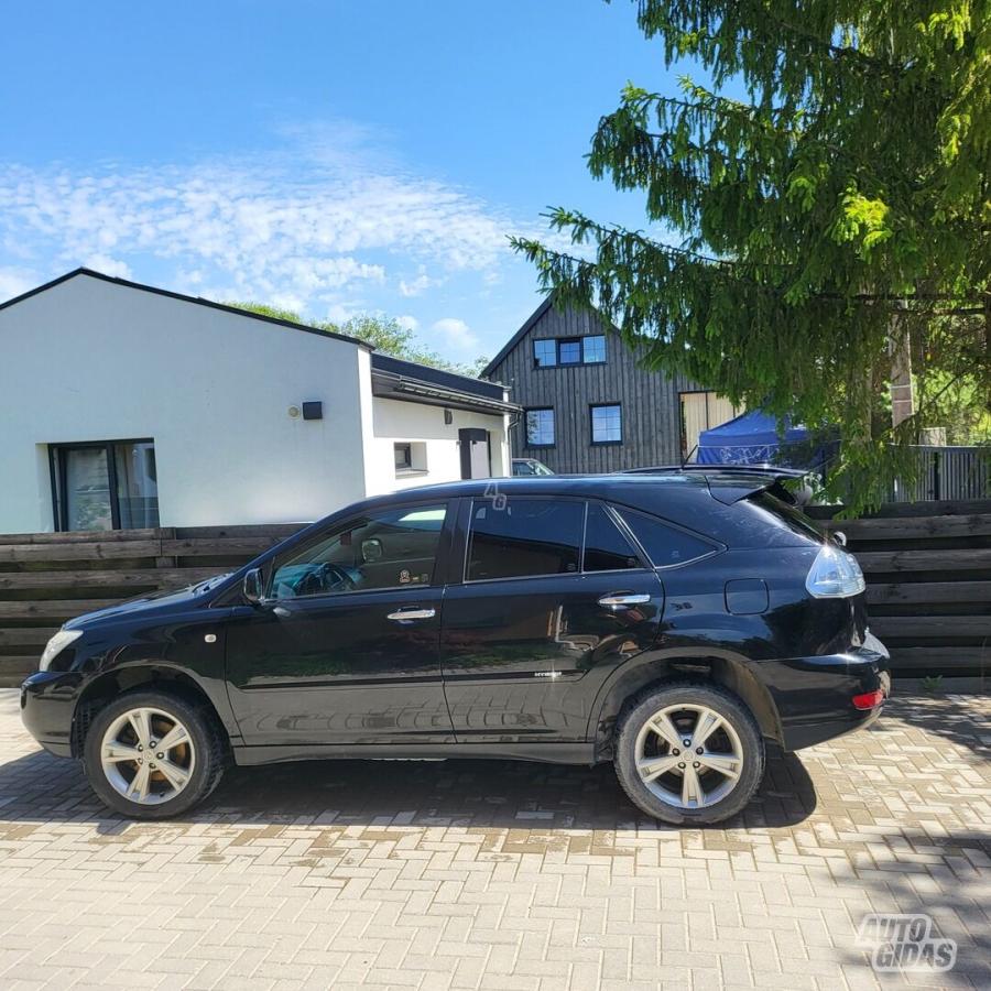 Black Lexus RX 400h 2009 in Trakai, with an engine capacity of 3.30 L and mileage of 343 thousand km for 7200 €, photo 15 on AUTOMOTO.COM.LV