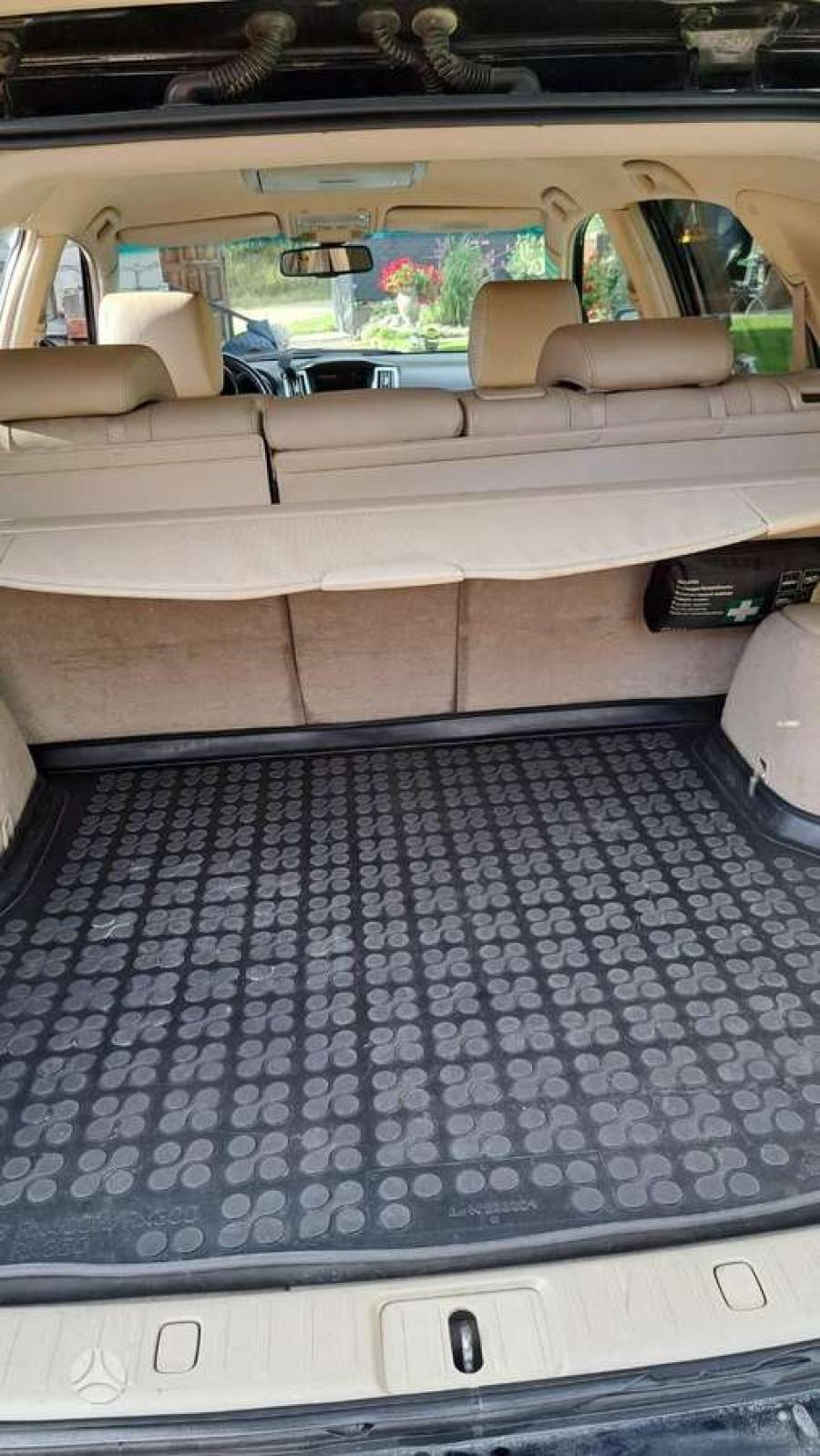 Melns Lexus RX 400h 2009 Viļņa, ar dzinēja tilpumu 3.30 L un nobraukumu 360 tūkst. km par 6500 €, foto 10 vietnē AUTOMOTO.COM.LV