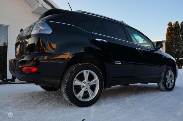 Black Lexus RX 400h 2010 in Kaunas, with an engine capacity of 3.30 L and mileage of 264 thousand km for 6950 €, photo 1 on AUTOMOTO.COM.LV
