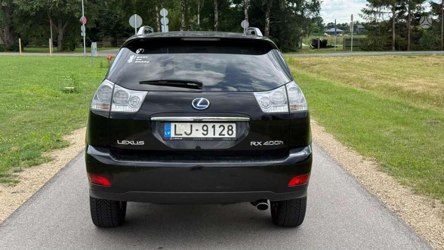 Black Lexus RX 400h 2010 in Riga, with an engine capacity of 3.30 L and mileage of 333 thousand km for 4700 €, photo 6 on AUTOMOTO.COM.LV