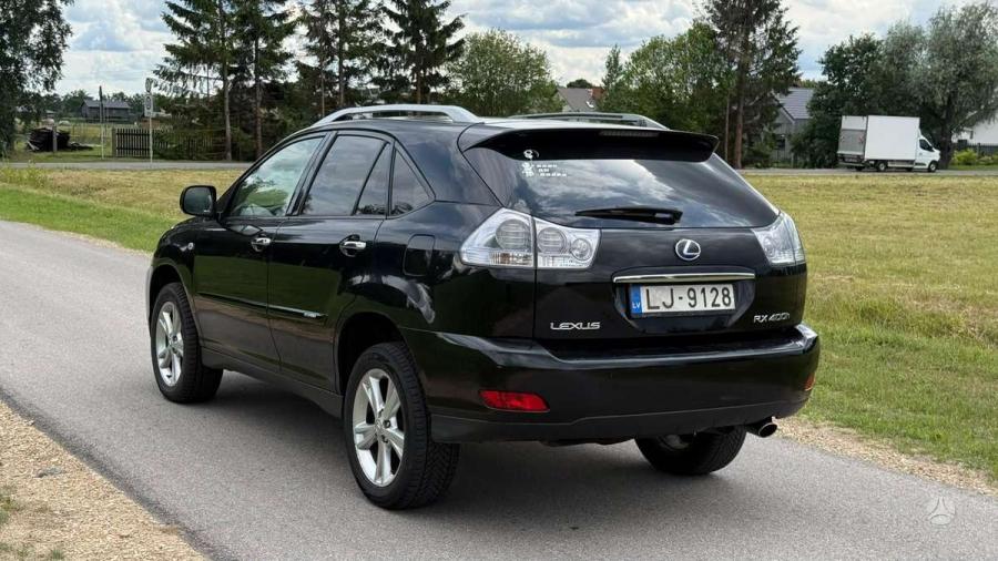 Black Lexus RX 400h 2010 in Riga, with an engine capacity of 3.30 L and mileage of 333 thousand km for 4700 €, photo 7 on AUTOMOTO.COM.LV