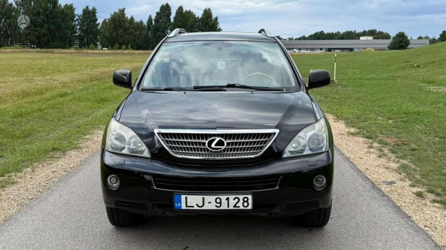 Black Lexus RX 400h 2010 in Riga, with an engine capacity of 3.30 L and mileage of 333 thousand km for 4700 €, photo 11 on AUTOMOTO.COM.LV