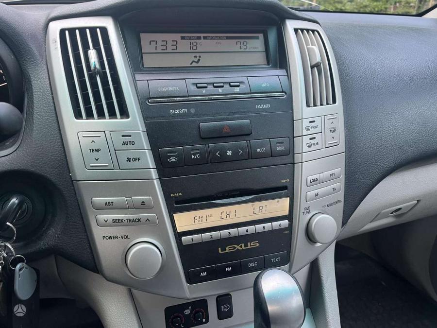 Black Lexus RX 400h 2010 in Vilnius, with an engine capacity of 3.31 L and mileage of 324 thousand km for 4500 €, photo 6 on AUTOMOTO.COM.LV