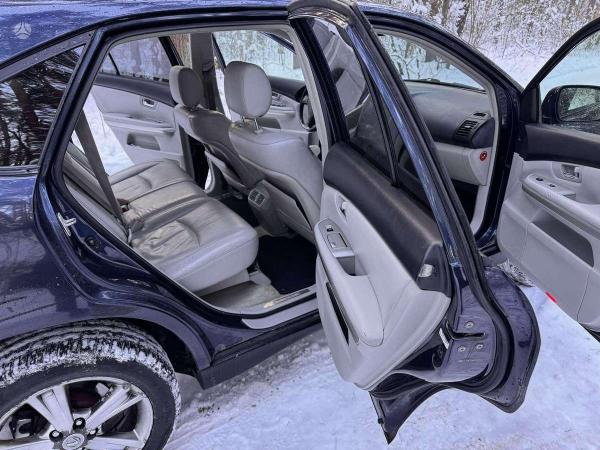 Blue Lexus RX 400h 2005 in Vilnius, with an engine capacity of 4.00 L and mileage of 386 thousand km for 4200 €, photo 11 on AUTOMOTO.COM.LV