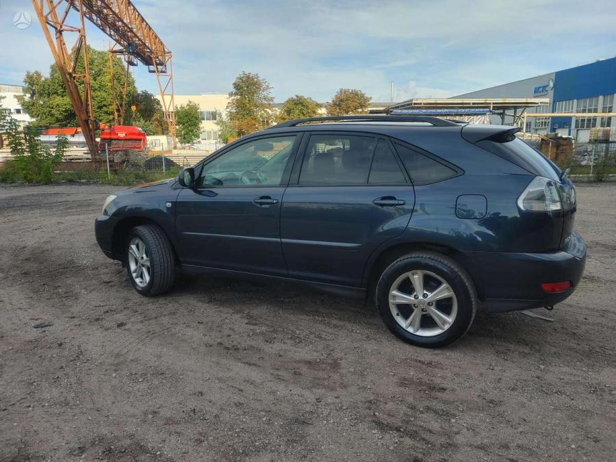 Blue Lexus RX 400h 2005 in Vilnius, with an engine capacity of 3.31 L and mileage of 300 thousand km for 6500 €, photo 8 on AUTOMOTO.COM.LV