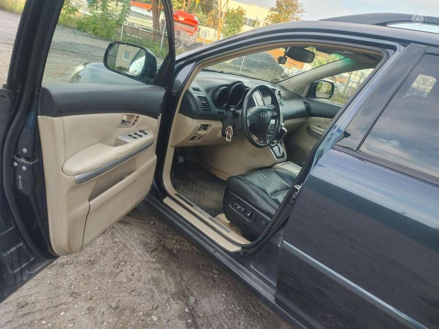 Blue Lexus RX 400h 2005 in Vilnius, with an engine capacity of 3.31 L and mileage of 300 thousand km for 6500 €, photo 9 on AUTOMOTO.COM.LV