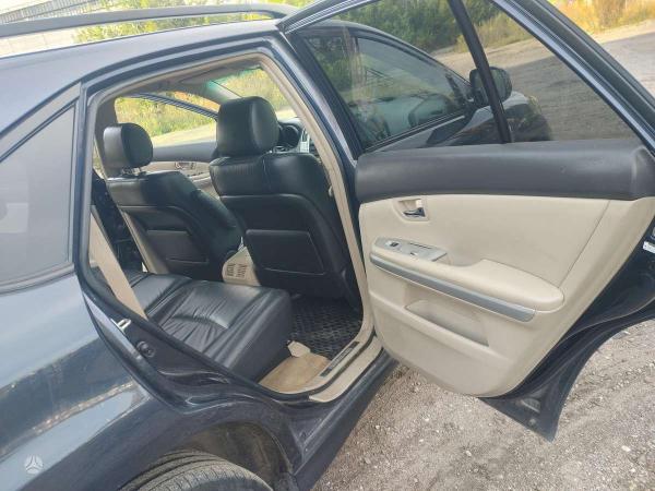 Blue Lexus RX 400h 2005 in Vilnius, with an engine capacity of 3.31 L and mileage of 300 thousand km for 6500 €, photo 11 on AUTOMOTO.COM.LV