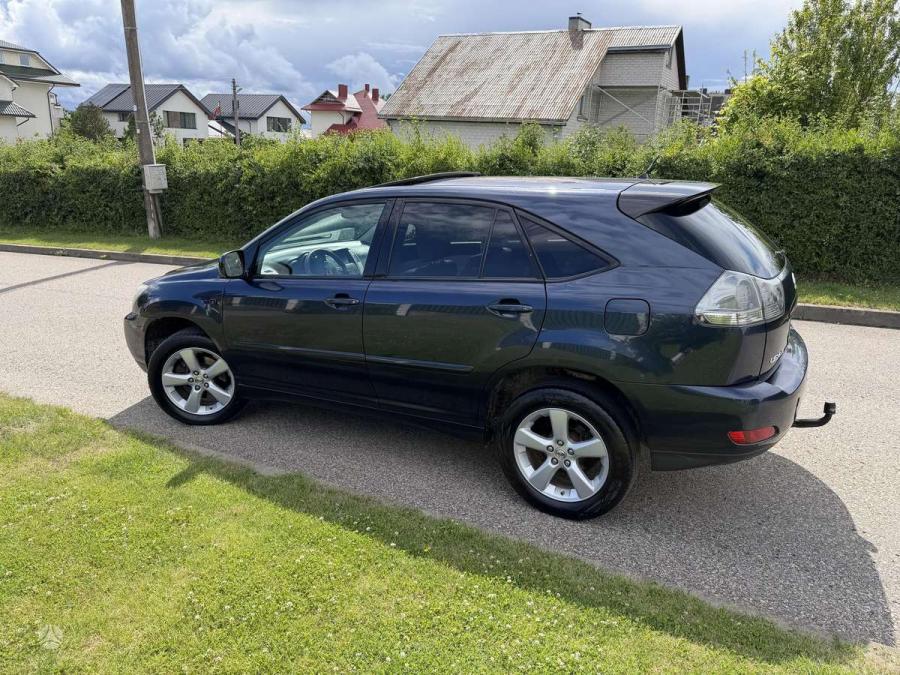 Blue Lexus RX 400h 2006 in Vilnius, with an engine capacity of 3.31 L and mileage of 250 thousand km for 3950 €, photo 8 on AUTOMOTO.COM.LV
