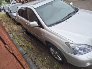Lexus RX 400h 2007 in Panevezys, with an engine capacity of 3.30 L and mileage of 400 thousand km for 2100 €, photo 5 on AUTOMOTO.COM.LV