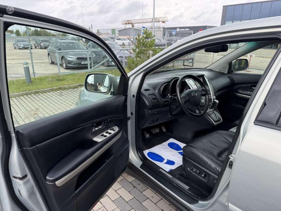 Lexus RX 400h 2007 in Siauliai, with an engine capacity of 3.31 L and mileage of 275 thousand km for 5990 €, photo 10 on AUTOMOTO.COM.LV