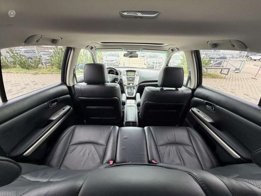 Lexus RX 400h 2007 in Siauliai, with an engine capacity of 3.31 L and mileage of 275 thousand km for 5990 €, photo 33 on AUTOMOTO.COM.LV