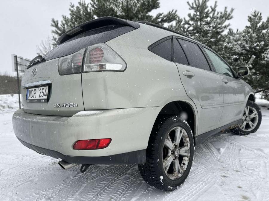 Grey Lexus RX 400h 2006 in Vilnius, with an engine capacity of 3.31 L and mileage of 422 thousand km for 2500 €, photo 9 on AUTOMOTO.COM.LV