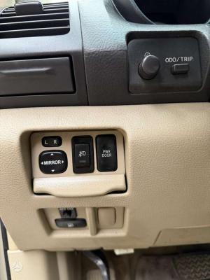 Pelēks Lexus RX 400h 2006 Viļņa, ar dzinēja tilpumu 3.31 L un nobraukumu 206 tūkst. km par 3450 €, foto 22 vietnē AUTOMOTO.COM.LV