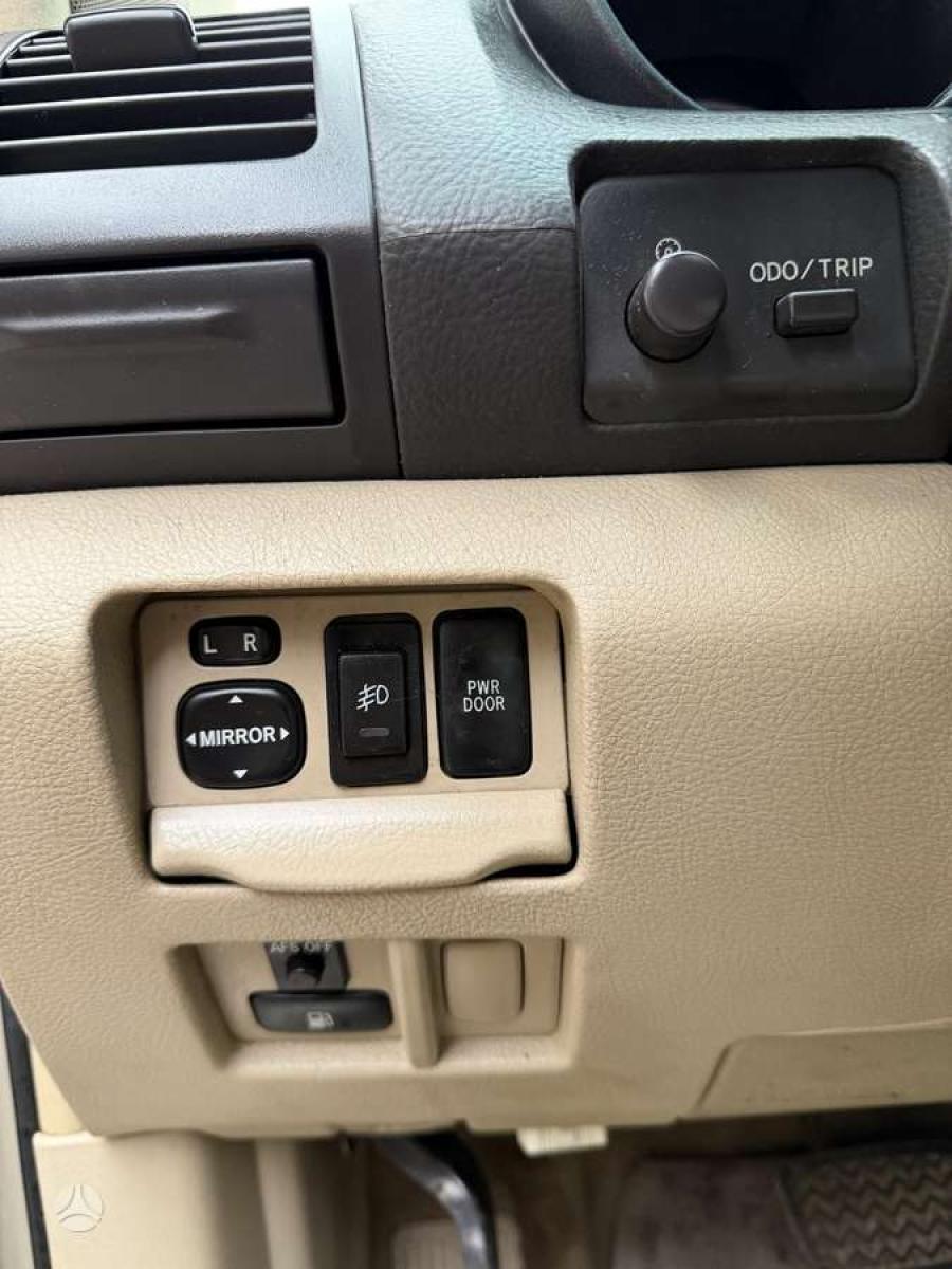 Pelēks Lexus RX 400h 2006 Viļņa, ar dzinēja tilpumu 3.31 L un nobraukumu 206 tūkst. km par 3450 €, foto 22 vietnē AUTOMOTO.COM.LV