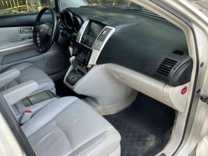 Pelēks Lexus RX 400h 2006 Viļņa, ar dzinēja tilpumu 3.30 L un nobraukumu 368 tūkst. km par 4500 €, foto 17 vietnē AUTOMOTO.COM.LV