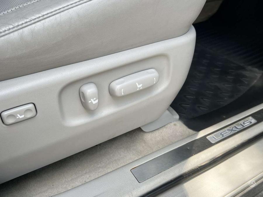 Pelēks Lexus RX 400h 2006 Viļņa, ar dzinēja tilpumu 3.30 L un nobraukumu 368 tūkst. km par 4500 €, foto 19 vietnē AUTOMOTO.COM.LV