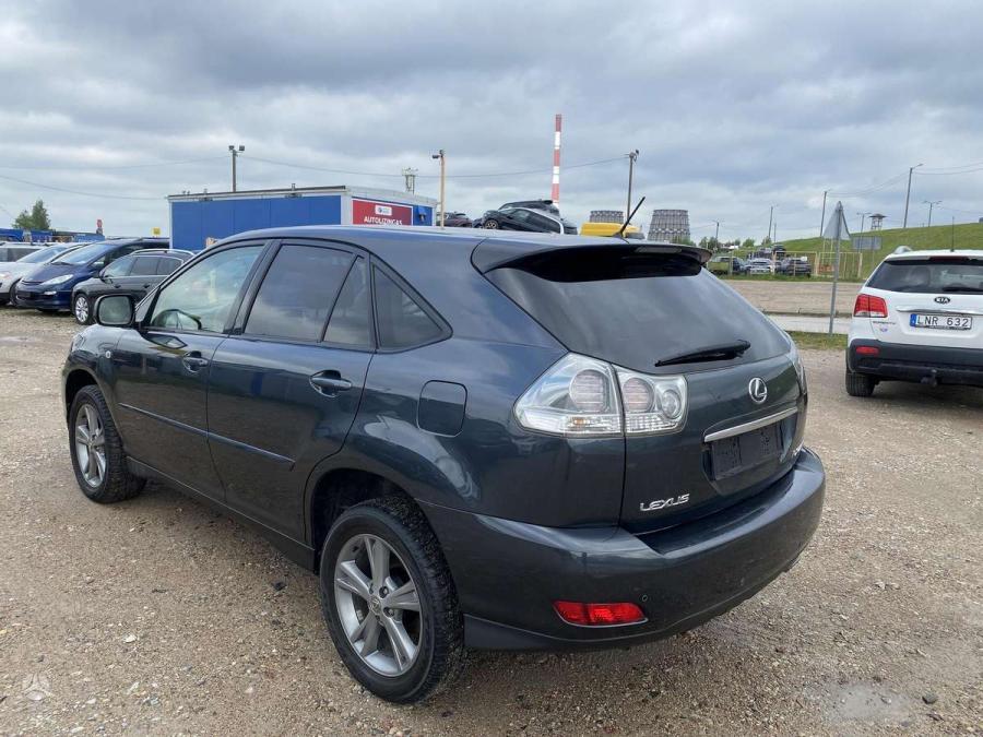 Grey Lexus RX 400h 2006 in Vilnius, with an engine capacity of 3.31 L and mileage of 336 thousand km for 3900 €, photo 5 on AUTOMOTO.COM.LV