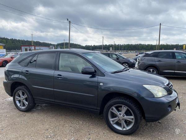 Grey Lexus RX 400h 2006 in Vilnius, with an engine capacity of 3.31 L and mileage of 336 thousand km for 3900 €, photo 8 on AUTOMOTO.COM.LV