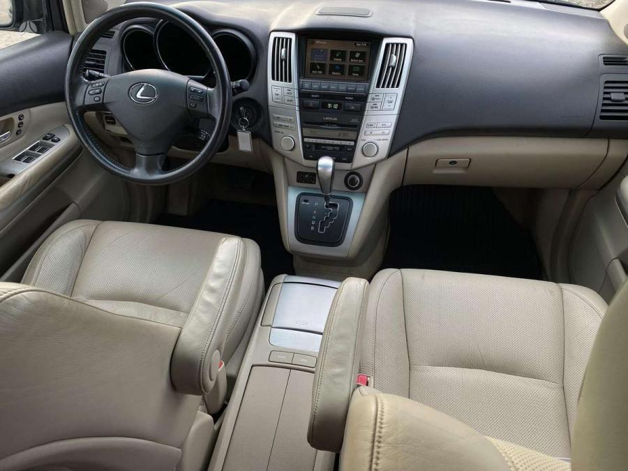 Grey Lexus RX 400h 2006 in Vilnius, with an engine capacity of 3.31 L and mileage of 336 thousand km for 3900 €, photo 12 on AUTOMOTO.COM.LV