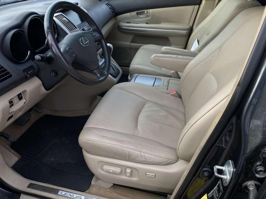 Grey Lexus RX 400h 2006 in Vilnius, with an engine capacity of 3.31 L and mileage of 336 thousand km for 3900 €, photo 15 on AUTOMOTO.COM.LV