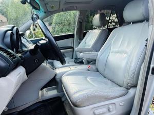Pelēks Lexus RX 400h 2006 Viļņa, ar dzinēja tilpumu 3.30 L un nobraukumu 320 tūkst. km par 3550 €, foto 14 vietnē AUTOMOTO.COM.LV