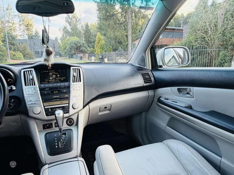 Pelēks Lexus RX 400h 2006 Viļņa, ar dzinēja tilpumu 3.30 L un nobraukumu 320 tūkst. km par 3550 €, foto 18 vietnē AUTOMOTO.COM.LV