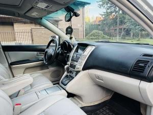Pelēks Lexus RX 400h 2006 Viļņa, ar dzinēja tilpumu 3.30 L un nobraukumu 320 tūkst. km par 3550 €, foto 21 vietnē AUTOMOTO.COM.LV