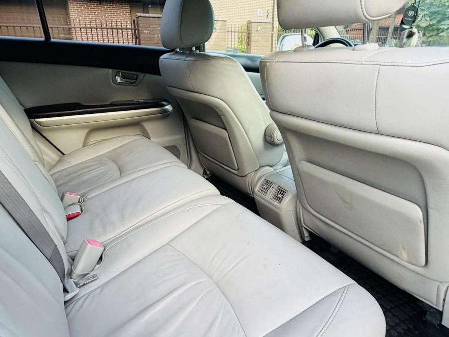 Pelēks Lexus RX 400h 2006 Viļņa, ar dzinēja tilpumu 3.30 L un nobraukumu 320 tūkst. km par 3550 €, foto 23 vietnē AUTOMOTO.COM.LV