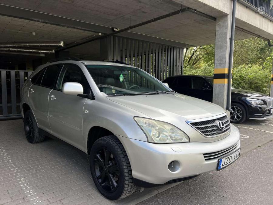 Pelēks Lexus RX 400h 2006 Viļņa, ar dzinēja tilpumu 3.30 L un nobraukumu 340 tūkst. km par 2950 €, foto 4 vietnē AUTOMOTO.COM.LV