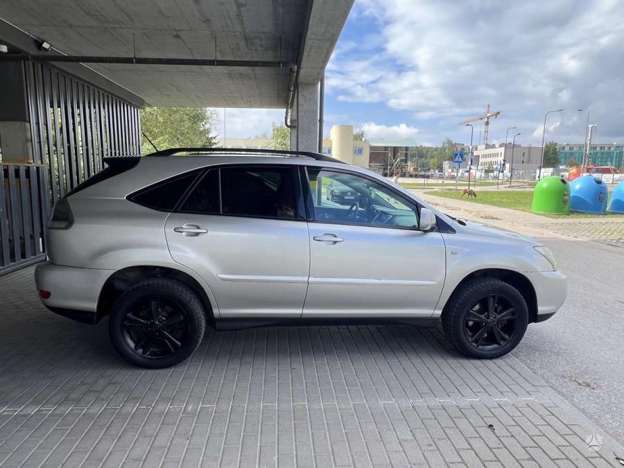 Pelēks Lexus RX 400h 2006 Viļņa, ar dzinēja tilpumu 3.30 L un nobraukumu 340 tūkst. km par 2950 €, foto 5 vietnē AUTOMOTO.COM.LV