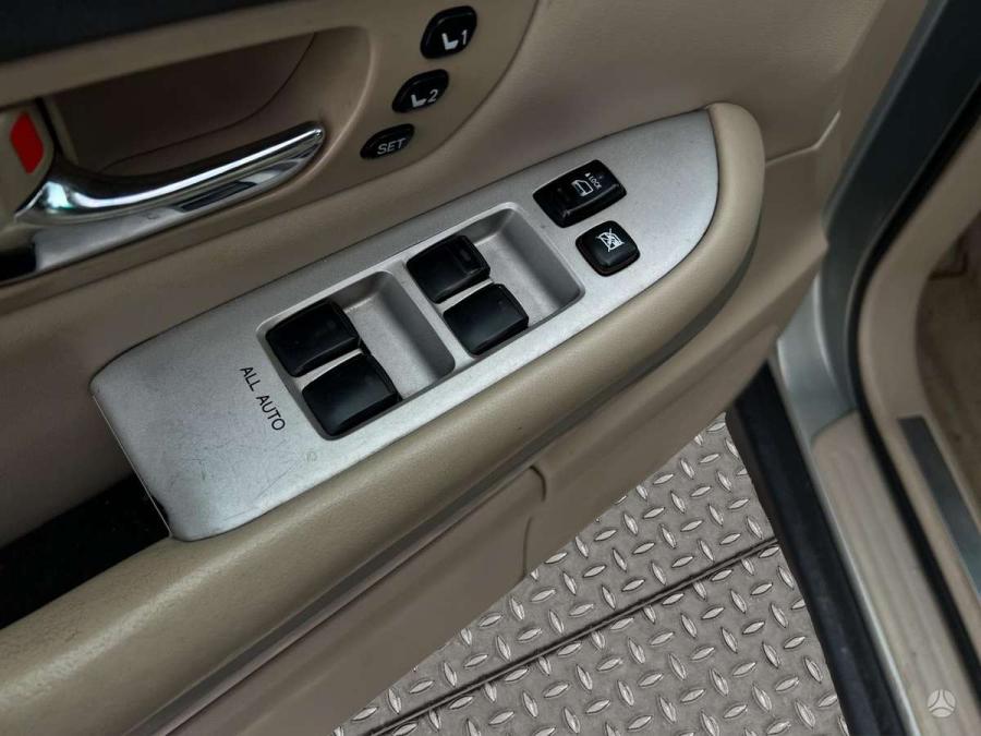 Pelēks Lexus RX 400h 2006 Kauņa, ar dzinēja tilpumu 3.30 L un nobraukumu 324 tūkst. km par 4999 €, foto 14 vietnē AUTOMOTO.COM.LV