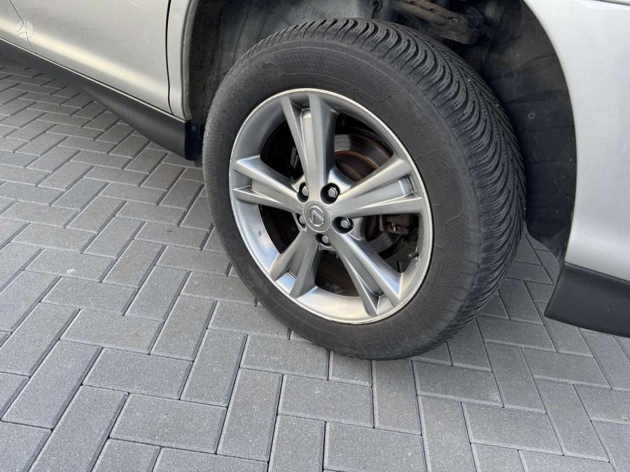 Grey Lexus RX 400h 2006 in Telschi, with an engine capacity of 3.31 L and mileage of 251 thousand km for 6700 €, photo 12 on AUTOMOTO.COM.LV