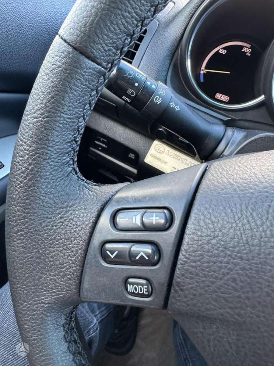 Grey Lexus RX 400h 2006 in Telschi, with an engine capacity of 3.31 L and mileage of 251 thousand km for 6700 €, photo 31 on AUTOMOTO.COM.LV