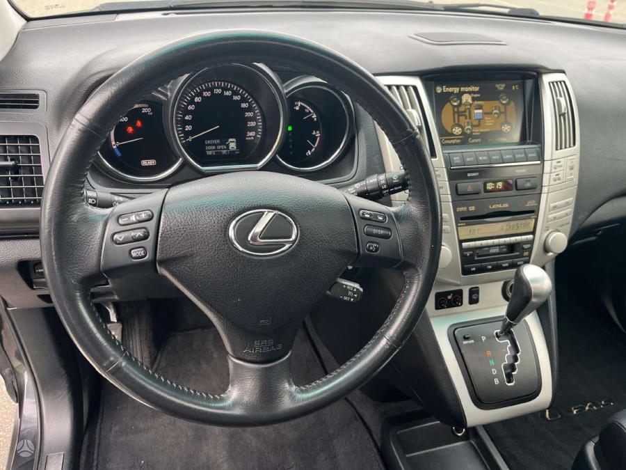 Pelēks Lexus RX 400h 2007 Viļņa, ar dzinēja tilpumu 3.31 L un nobraukumu 338 tūkst. km par 6950 €, foto 24 vietnē AUTOMOTO.COM.LV