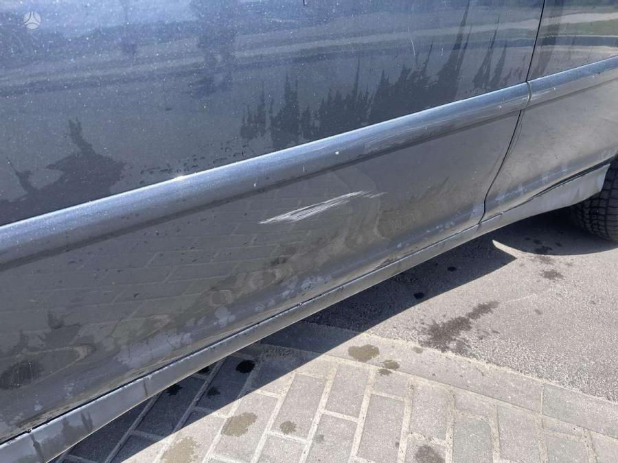 Pelēks Lexus RX 400h 2007 Viļņa, ar dzinēja tilpumu 3.31 L un nobraukumu 236 tūkst. km par 4000 €, foto 9 vietnē AUTOMOTO.COM.LV
