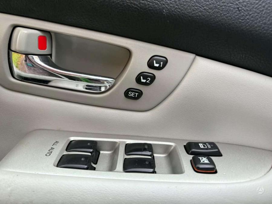 Grey Lexus RX 400h 2007 in Vilnius, with an engine capacity of 3.31 L and mileage of 162 thousand km for 5900 €, photo 6 on AUTOMOTO.COM.LV