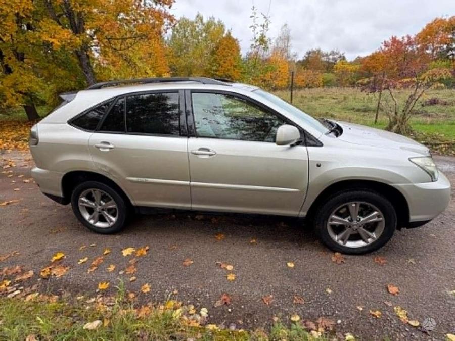 Grey Lexus RX 400h 2007 in Vilnius, with an engine capacity of 3.31 L and mileage of 162 thousand km for 5900 €, photo 16 on AUTOMOTO.COM.LV