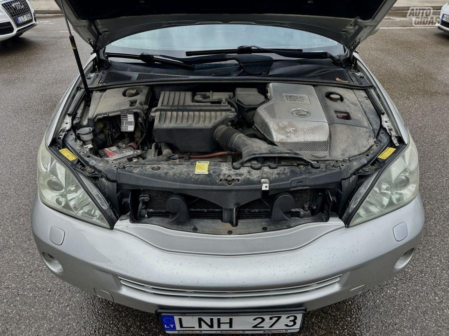 Pelēks Lexus RX 400h 2007 Viļņa, ar dzinēja tilpumu 3.50 L un nobraukumu 260 tūkst. km par 5500 €, foto 20 vietnē AUTOMOTO.COM.LV