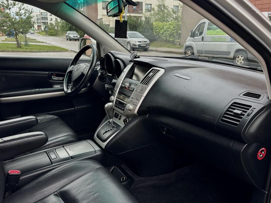 Pelēks Lexus RX 400h 2007 Viļņa, ar dzinēja tilpumu 3.50 L un nobraukumu 260 tūkst. km par 5500 €, foto 28 vietnē AUTOMOTO.COM.LV
