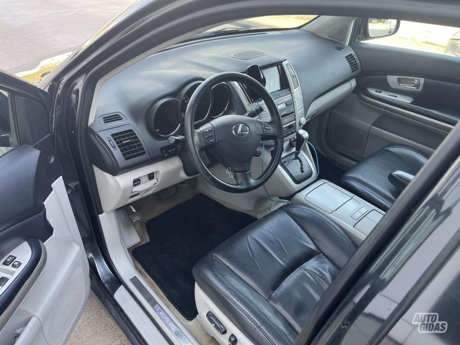 Grey Lexus RX 400h 2007 in Vilnius, with an engine capacity of 3.30 L and mileage of 177 thousand km for 5000 €, photo 6 on AUTOMOTO.COM.LV
