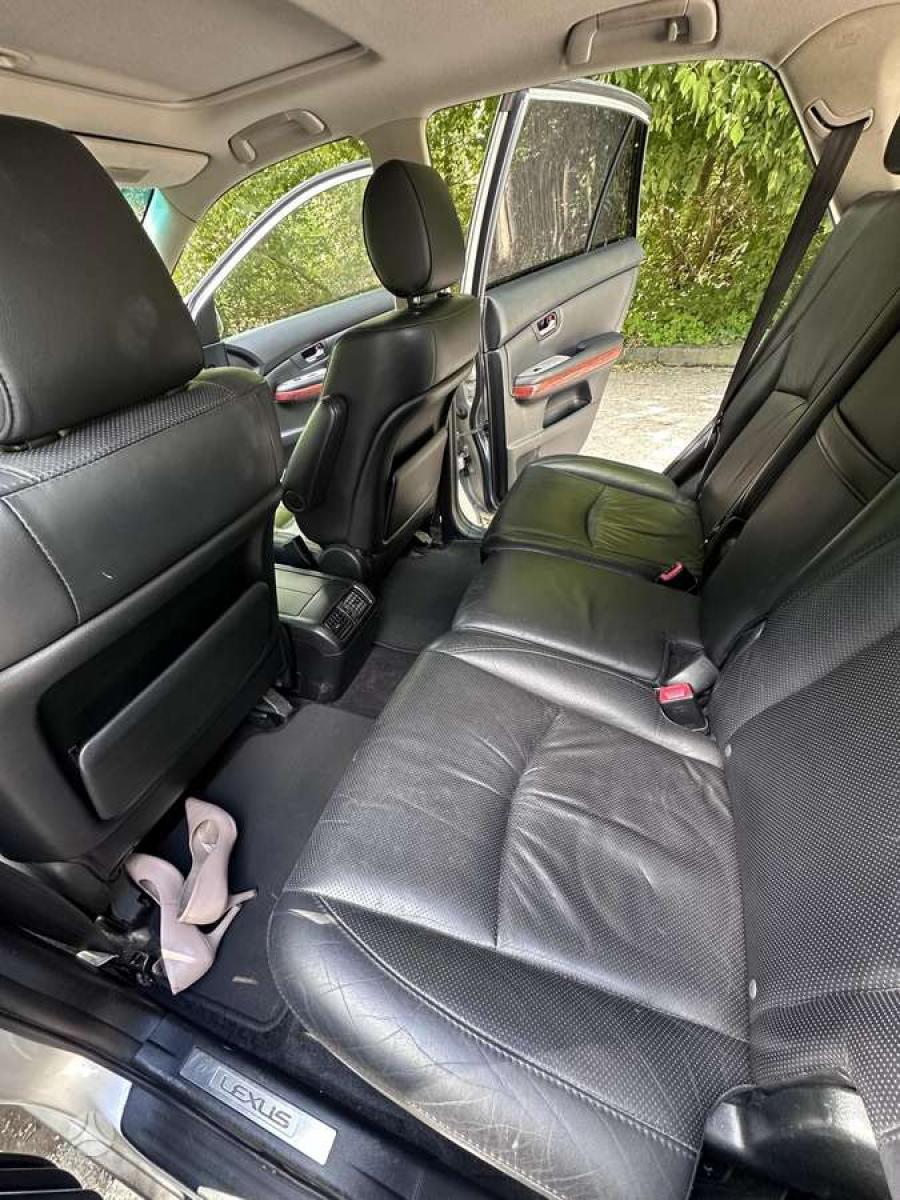 Grey Lexus RX 400h 2007 in Vilnius, with an engine capacity of 3.31 L and mileage of 228 thousand km for 5500 €, photo 10 on AUTOMOTO.COM.LV