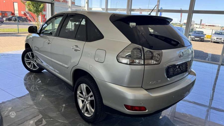 Pelēks Lexus RX 400h 2007 Panevēža, ar dzinēja tilpumu 3.30 L un nobraukumu 297 tūkst. km par 5700 €, foto 5 vietnē AUTOMOTO.COM.LV