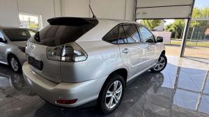 Pelēks Lexus RX 400h 2007 Panevēža, ar dzinēja tilpumu 3.30 L un nobraukumu 297 tūkst. km par 5700 €, foto 7 vietnē AUTOMOTO.COM.LV