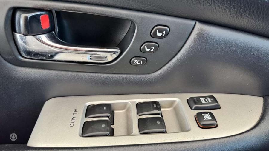 Pelēks Lexus RX 400h 2007 Panevēža, ar dzinēja tilpumu 3.30 L un nobraukumu 297 tūkst. km par 5700 €, foto 8 vietnē AUTOMOTO.COM.LV
