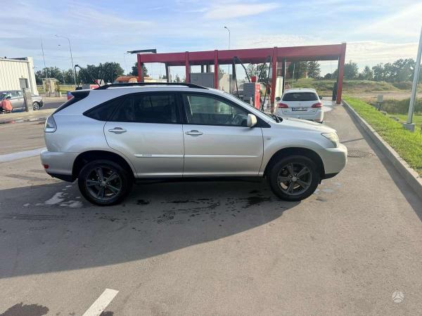Pelēks Lexus RX 400h 2007 Šauļi, ar dzinēja tilpumu 0.00 L un nobraukumu 225 tūkst. km par 2600 €, foto 3 vietnē AUTOMOTO.COM.LV