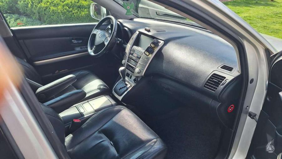 Grey Lexus RX 400h 2007 in Vilnius, with an engine capacity of 3.30 L and mileage of 270 thousand km for 4000 €, photo 6 on AUTOMOTO.COM.LV