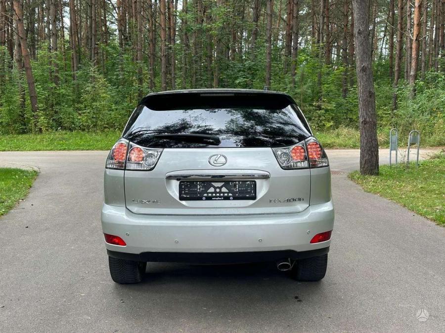 Pelēks Lexus RX 400h 2007 Viļņa, ar dzinēja tilpumu 3.30 L un nobraukumu 243 tūkst. km par 6900 €, foto 4 vietnē AUTOMOTO.COM.LV