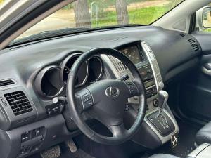 Pelēks Lexus RX 400h 2007 Viļņa, ar dzinēja tilpumu 3.30 L un nobraukumu 243 tūkst. km par 6900 €, foto 13 vietnē AUTOMOTO.COM.LV